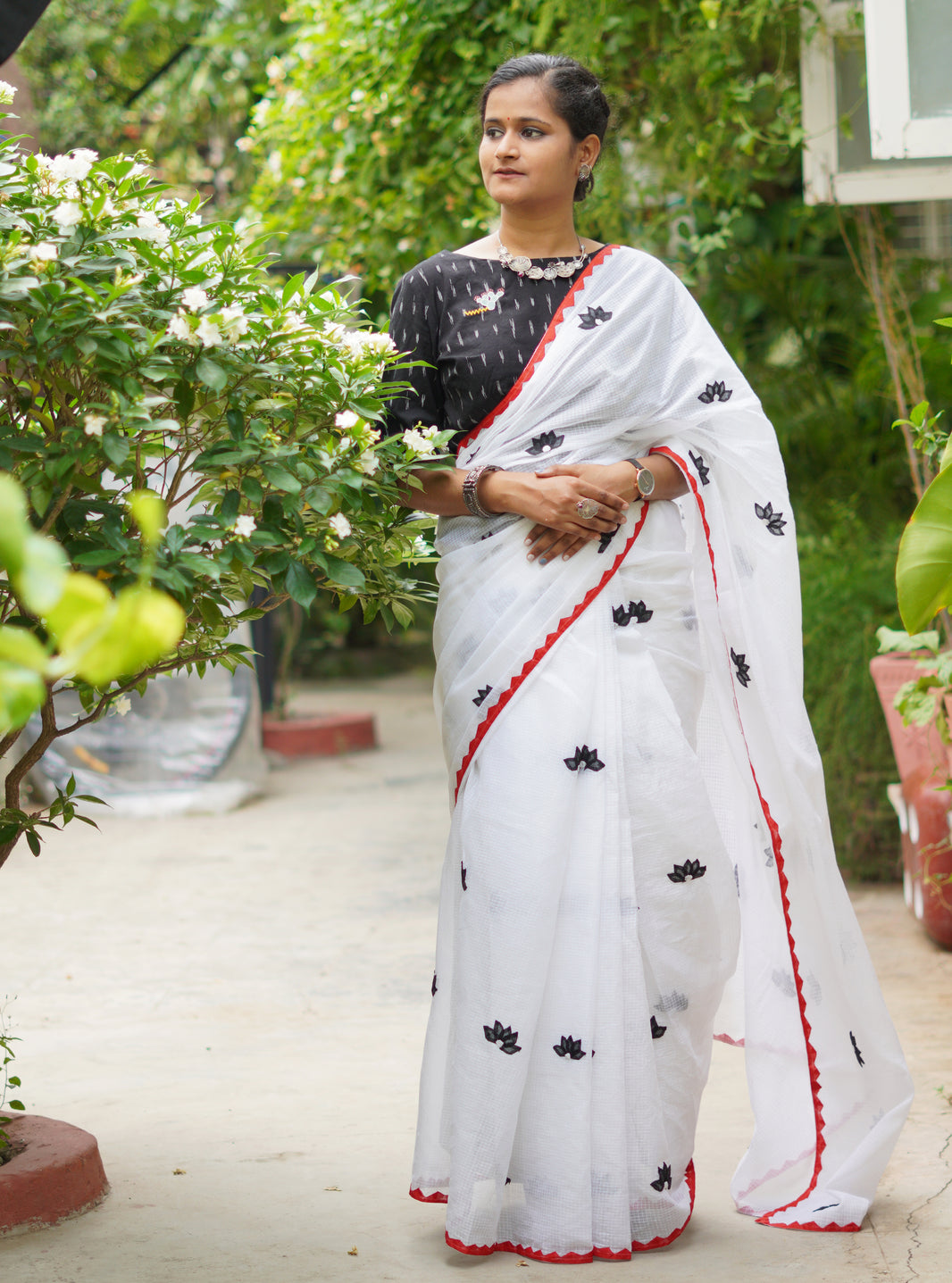 Gunjha | Ethnic & Designer Indian Sarees, Suits, Dresses Online Shop ...